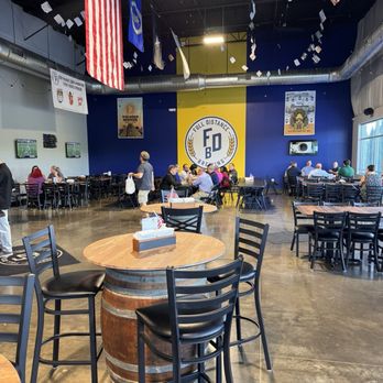 FULL DISTANCE BREWING - Updated October 2025 - 55 Photos & 31 Reviews ...