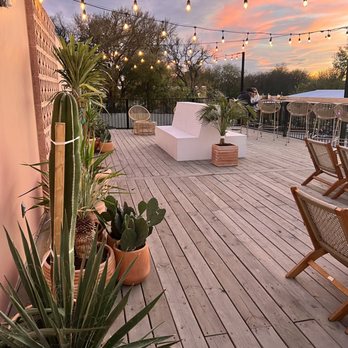 LULU’S - Updated May 2024 - 47 Photos & 31 Reviews - 10402 Menchaca Rd ...