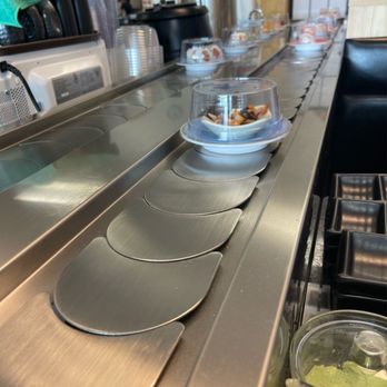 YI SUSHI - Updated August 2025 - 74 Photos & 63 Reviews - 910 NE Tenney ...