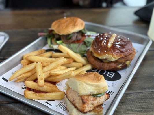 BURGER 809 - Updated October 2025 - 30 Photos & 15 Reviews - 808 ...