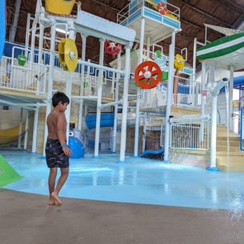 SPLASH SHACK - Updated November 2025 - 85 Photos & 101 Reviews - 1801 ...