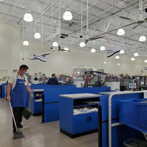 GOODWILL INDUSTRIES-SUNCOAST - Updated June 2025 - 73 Photos & 49 ...