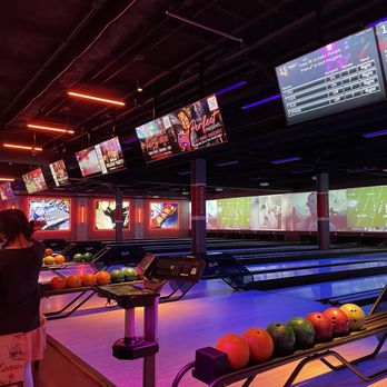 BOWLERO VALLEY FAIR - Updated January 2025 - 170 Photos & 145 Reviews ...