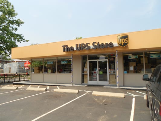 THE UPS STORE - Updated November 2024 - 25 Photos & 48 Reviews - 33 ...