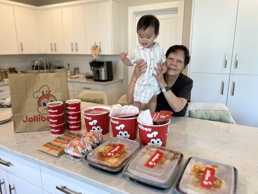 JOLLIBEE - Updated September 2025 - 147 Photos & 101 Reviews - 10875 NE ...