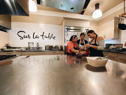 SUR LA TABLE - 111 Photos & 52 Reviews - 438 Plaza Real, Boca Raton ...