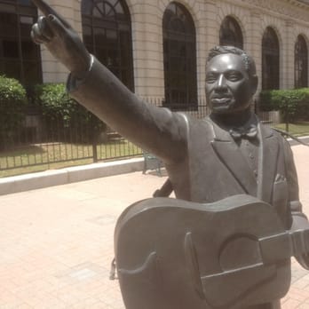 HUDDIE WILLIAM “LEAD BELLY” LEDBETTER STATUE - Updated January 2026 ...