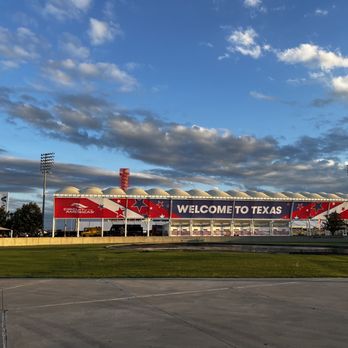 GERMANIA INSURANCE AMPHITHEATER - Updated October 2024 - 289 Photos ...