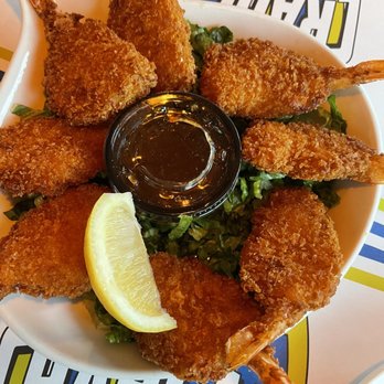 CRABCAKE FACTORY BAYSIDE - Updated June 2024 - 275 Photos & 239 Reviews ...