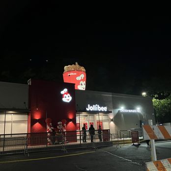 JOLLIBEE - Updated October 2024 - 53 Photos & 24 Reviews - 3820 Rainier ...