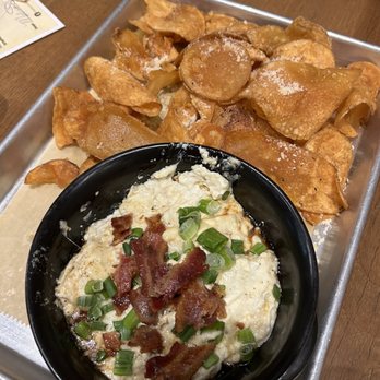 CHARLOS - Updated June 2024 - 25 Photos & 26 Reviews - 45 N Fountain ...