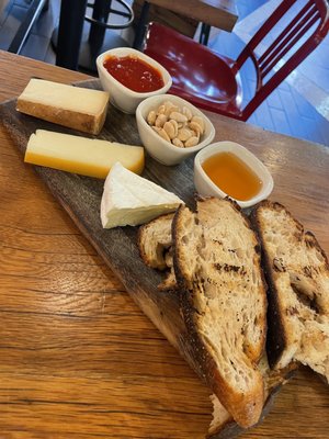 THE SALTY PIG - 1609 Photos & 1806 Reviews - 130 Dartmouth St, Boston ...