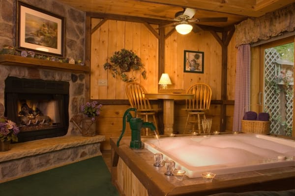 LAZY CLOUD LODGE LAKE GENEVA - Updated September 2025 - 95 Photos & 44 Reviews - W4033 State Rd ...