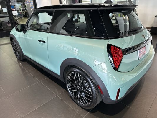 MINI OF UNIVERSAL CITY - Updated October 2025 - 174 Photos & 841 ...