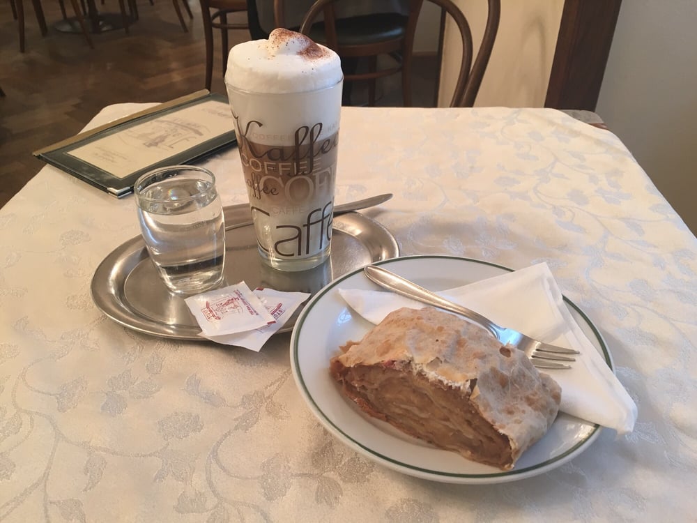 STUMPF BACKWAREN CAPELLMANN - Updated October 2024 - Döblinger Hauptstr ...