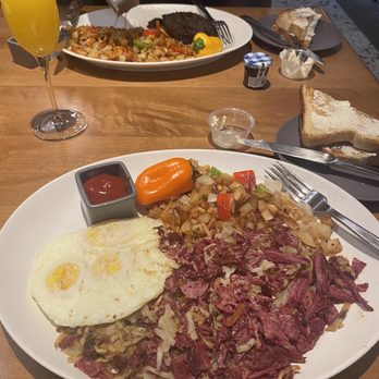 HANNA’S TABLE - Updated May 2025 - 151 Photos & 61 Reviews - 345 N ...