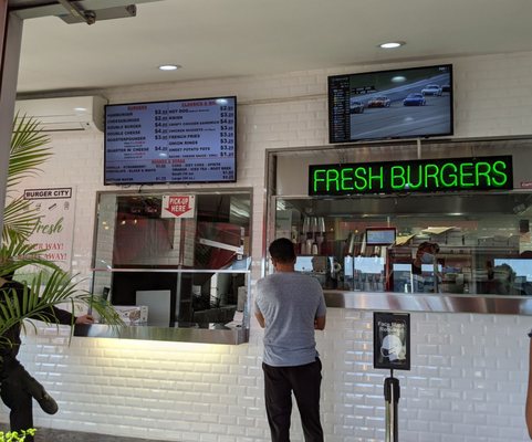 BURGER CITY - 365 Photos & 355 Reviews - 1900A Hempstead Tpke, East ...