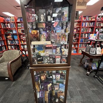 BOOKMANS ENTERTAINMENT EXCHANGE - Updated October 2025 - 190 Photos ...