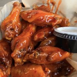 SHARKY’S WINGS & RAW BAR - 602 Photos & 622 Reviews - 545 Highland Ave ...