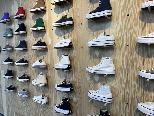 CONVERSE CHICAGO POPUP - Updated October 2025 - 14 Photos - 673 ...