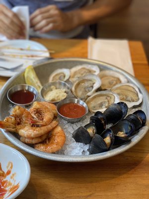 AMEN STREET FISH & RAW BAR - 1416 Photos & 1331 Reviews - 205 East Bay ...