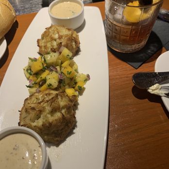 J GILBERTS WOOD FIRED STEAKS & SEAFOOD - Updated May 2024 - 1416 Photos ...