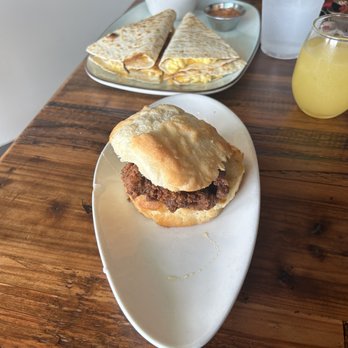 BUBBLY HEN - Updated August 2024 - 72 Photos & 46 Reviews - 7915 Vaughn ...