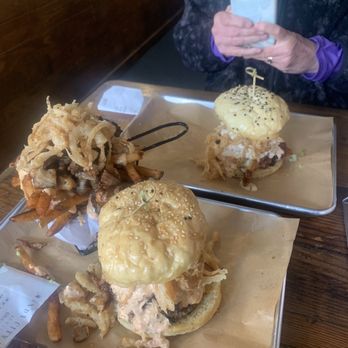 WINDY CITY BURGERS - Updated June 2024 - 141 Photos & 190 Reviews - 12 ...