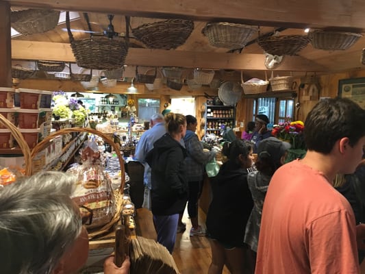 ROUND SWAMP FARM - 17 Photos & 42 Reviews - Fruits & Veggies - 184 ...