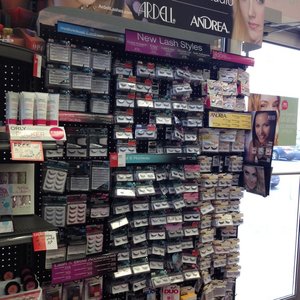 LUSH - Updated October 2025 - 25 Photos & 44 Reviews - 2500 N Mayfair ...