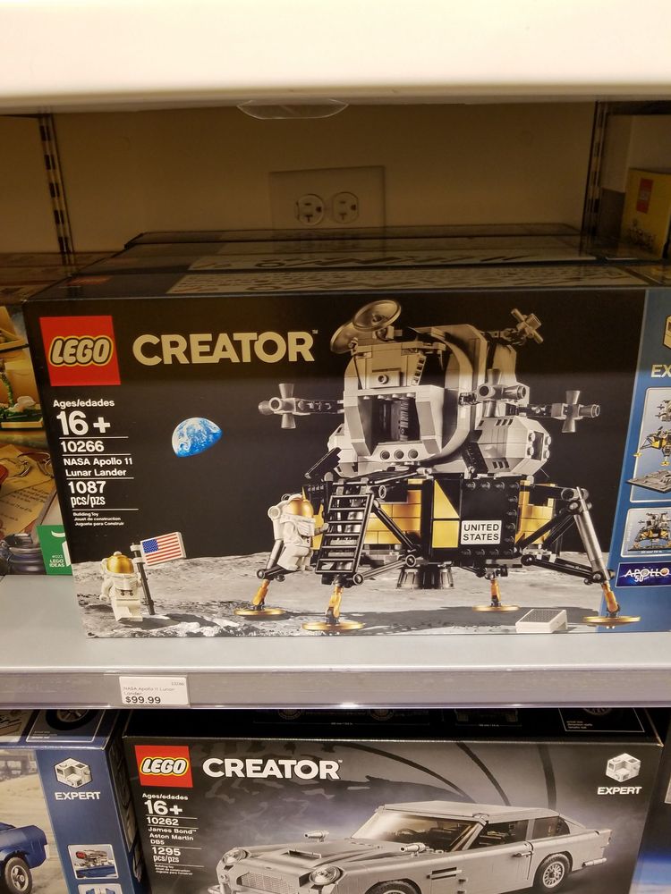 LEGO STORE - 14 Photos - 1000 N Point Cir, Alpharetta, Georgia - Toy ...