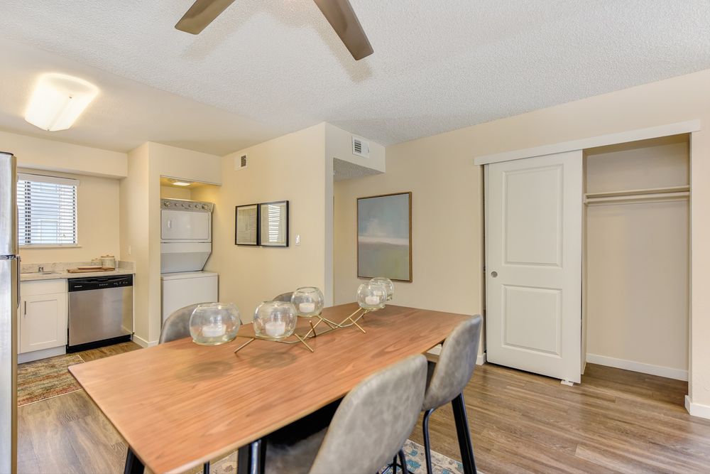 SILVERSTONE APARTMENTS - Updated December 2025 - 28 Photos & 25 Reviews ...