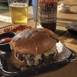 THE HOP STOP - Updated October 2025 - 310 Photos & 276 Reviews - 14055 ...