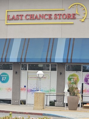 LAST CHANCE STORE - Updated October 2025 - 49 Photos & 48 Reviews - 272 ...