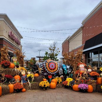 THE BOULEVARD - BOULEVARD CONSUMER SQUARE - Updated January 2026 - 44 ...