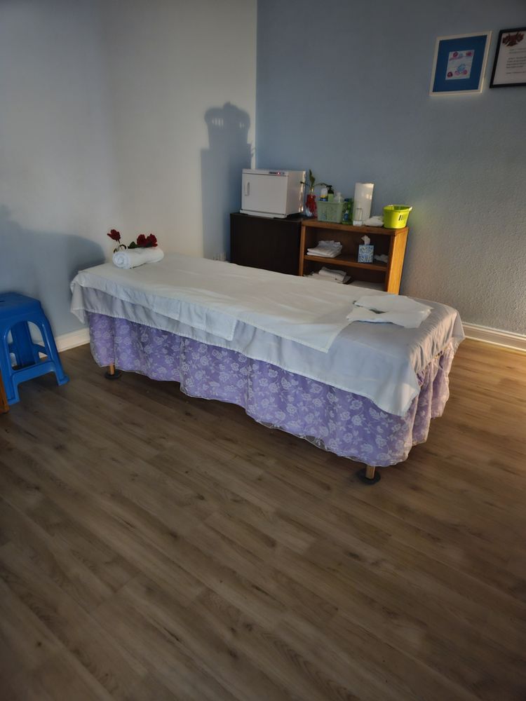 CANDY FOOT SPA - Updated January 2026 - 13 Photos - 6504 Beach Blvd ...