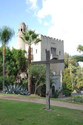 BENEDICT CASTLE - Updated December 2025 - 93 Photos - 5445 Chicago Ave ...