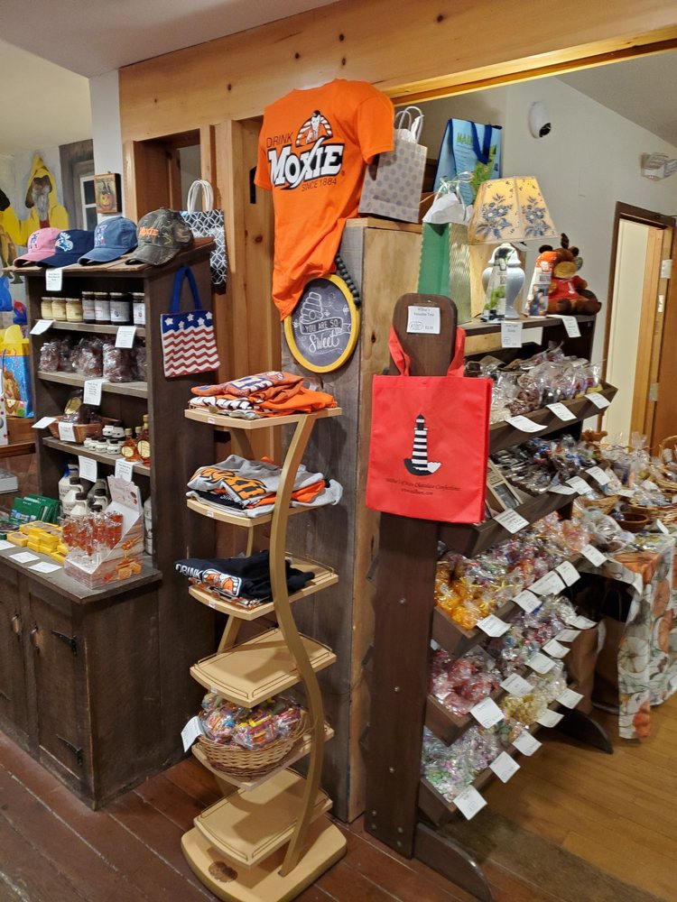 WILBUR’S CANDY SHOPPE - Updated August 2025 - 31 Photos - 13 Bow St ...