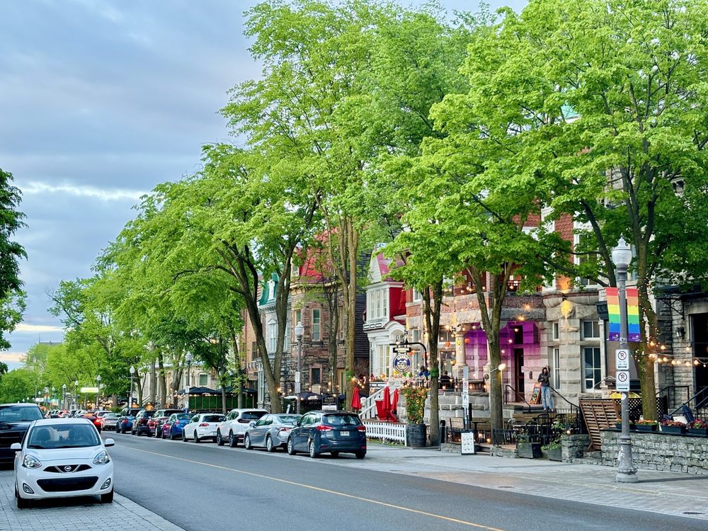 GRANDE ALLÉE - Updated December 2024 - 12 Rue Saint-Anne, Québec ...