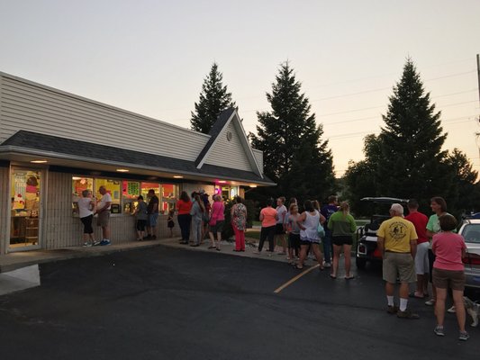 THE SUNDAE STATION - Updated December 2025 - 37 Photos & 27 Reviews ...