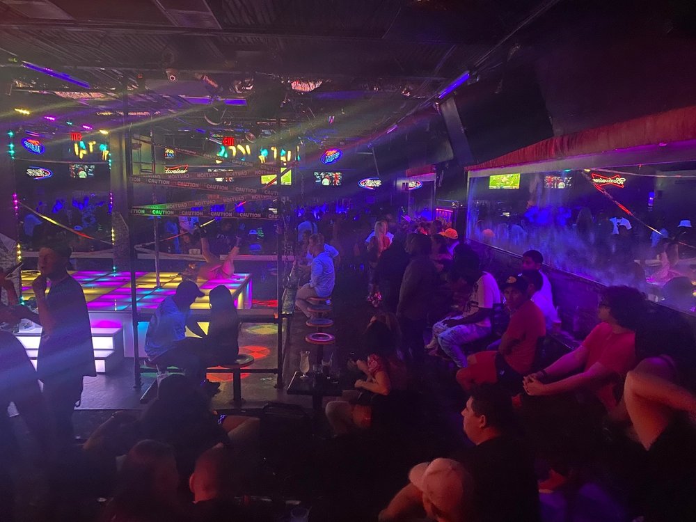 BODY TALK SPORTS BAR - Updated January 2026 - 20 Photos & 11 Reviews ...