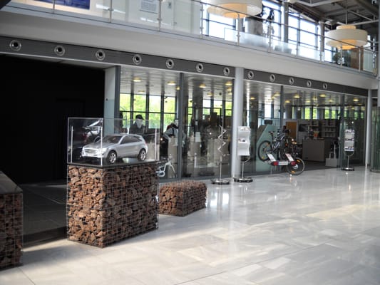 WERKSBESICHTIGUNG MERCEDES BENZ - Mercedesstr. 1, Bremen, Germany ...