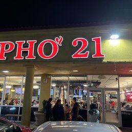 PHO 21 - Updated January 2026 - 2246 Photos & 1118 Reviews - 2569 S ...