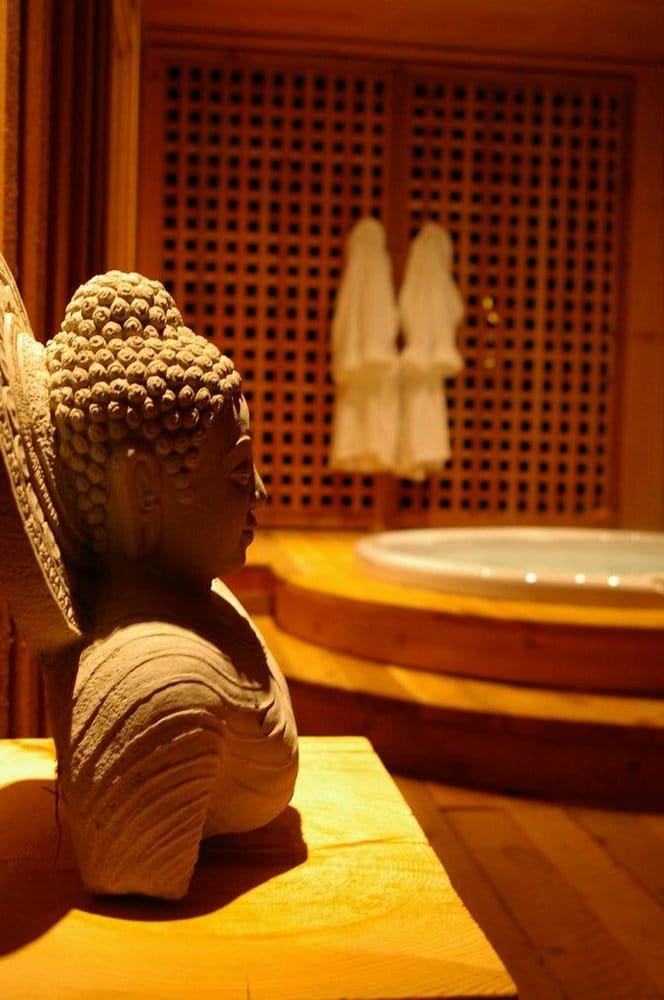 SHADES OF JADE INN AND SPA - Updated July 2024 - 1489 Henderson Ave ...