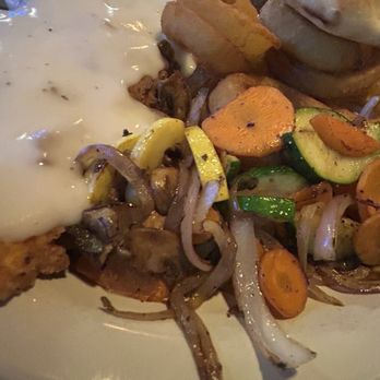 REFZ SPORTS BAR & GRILL - Updated October 2025 - 41 Photos & 25 Reviews ...