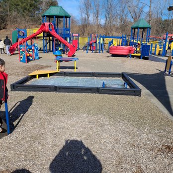 BUCKINGHAM PARK - Updated December 2025 - 45 Photos - 11 Buckingham Rd ...