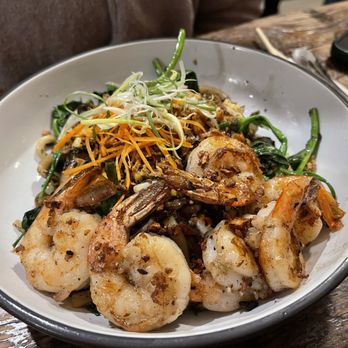 PINWHEEL GARDEN DUMPLING & NOODLE BAR - Updated July 2024 - 620 Photos ...