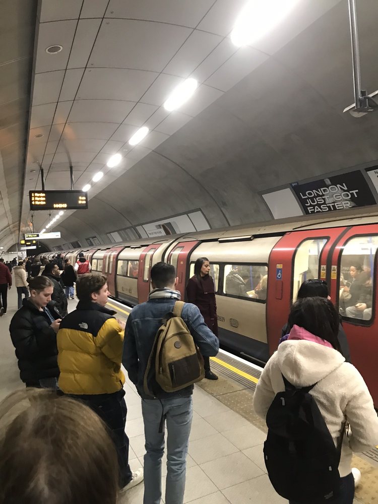 CLAPHAM SOUTH STATION - Clapham Common South Side, London, United ...