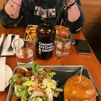 CHOMP KITCHEN AND DRINKS - 289 Photos & 210 Reviews - Yelp