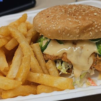 GOLDEN GATE BISTRO FOOD TRUCK - Updated April 2026 - 12 Photos - 601 ...